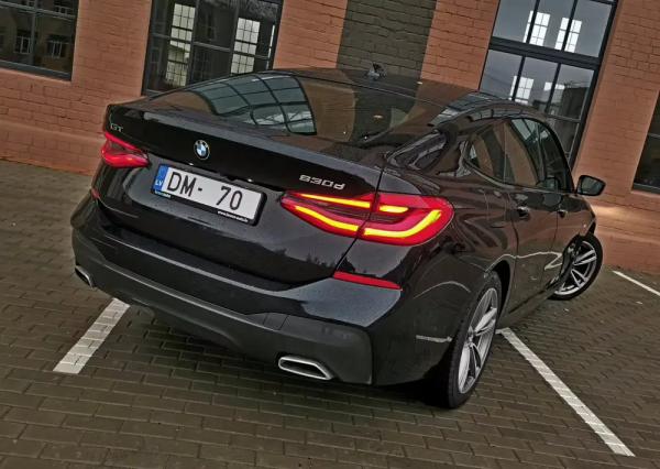 Black BMW 630 2017 in Riga, with an engine capacity of 3.00 L and mileage of 172 thousand km for 25000 €, photo 4 on AUTOMOTO.COM.LV