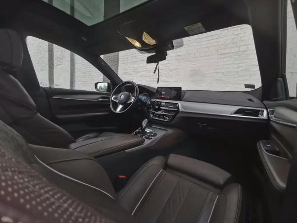 Black BMW 630 2017 in Riga, with an engine capacity of 3.00 L and mileage of 172 thousand km for 25000 €, photo 8 on AUTOMOTO.COM.LV