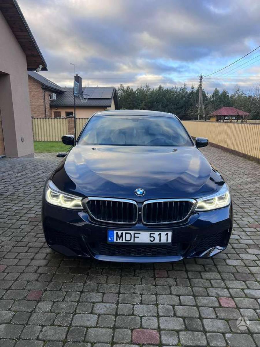 Black BMW 630 2018 in Panevezys, with an engine capacity of 2.99 L and mileage of 251 thousand km for 26800 €, photo 3 on AUTOMOTO.COM.LV