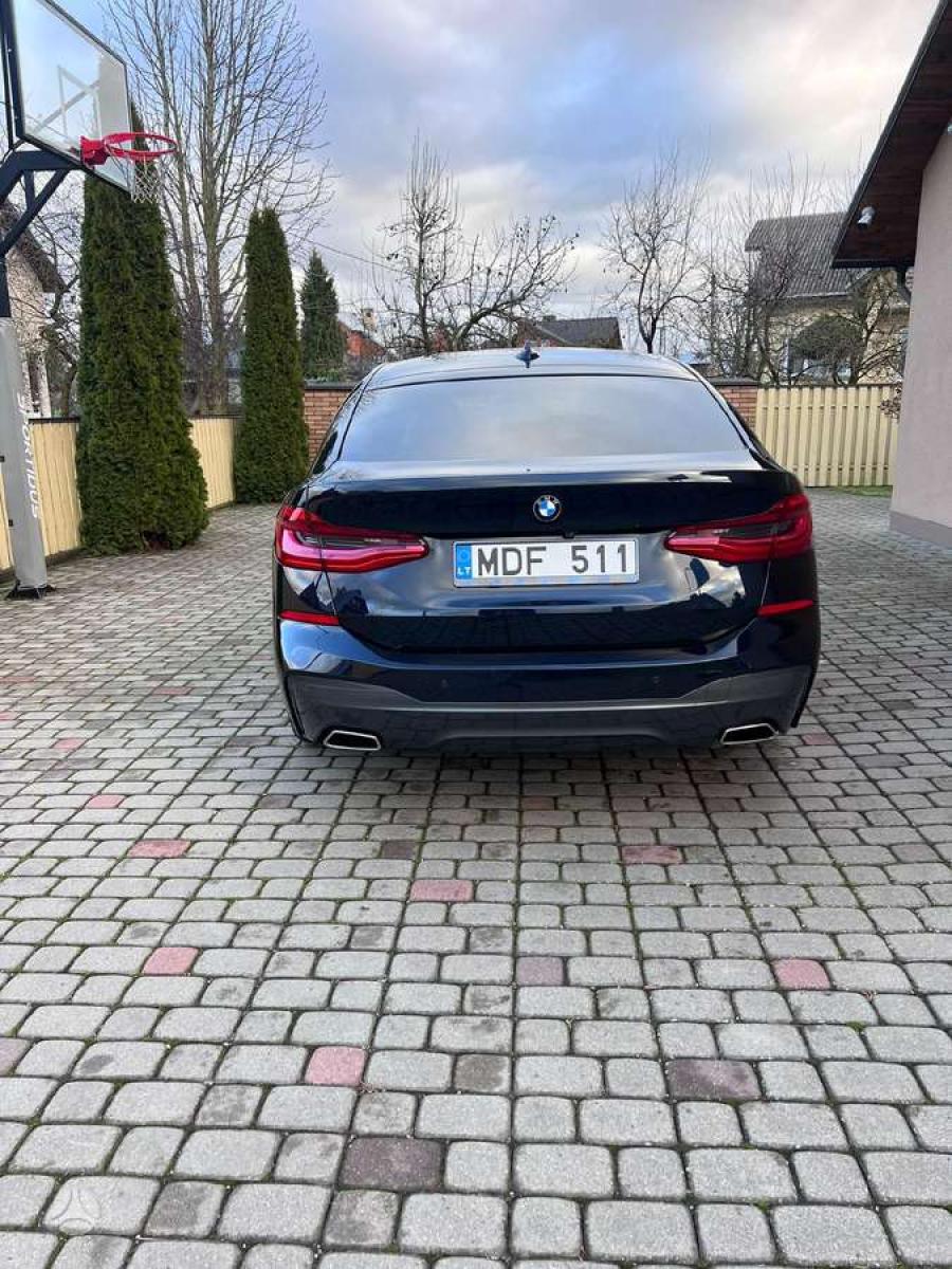 Black BMW 630 2018 in Panevezys, with an engine capacity of 2.99 L and mileage of 251 thousand km for 26800 €, photo 4 on AUTOMOTO.COM.LV