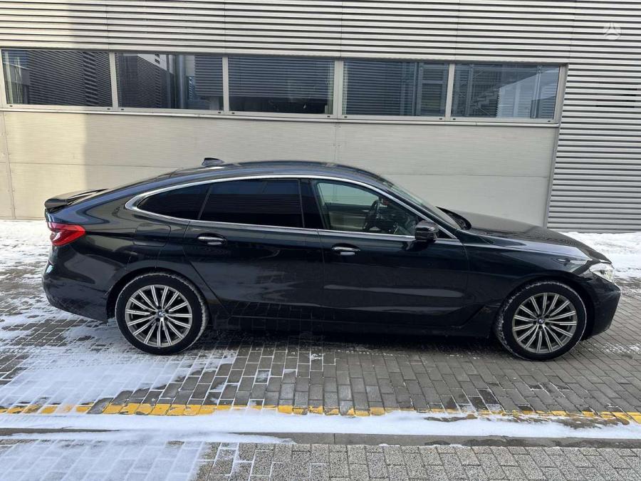 Melns BMW 630 2018 Viļņa, ar dzinēja tilpumu 2.99 L un nobraukumu 183 tūkst. km par 22250 €, foto 4 vietnē AUTOMOTO.COM.LV