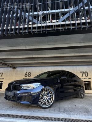 Black BMW 630 2018 in Riga, with an engine capacity of 3.00 L and mileage of 324 thousand km for 23990 €, photo 3 on AUTOMOTO.COM.LV
