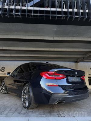 Black BMW 630 2018 in Riga, with an engine capacity of 3.00 L and mileage of 324 thousand km for 23990 €, photo 4 on AUTOMOTO.COM.LV