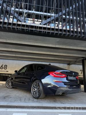 Black BMW 630 2018 in Riga, with an engine capacity of 3.00 L and mileage of 324 thousand km for 23990 €, photo 5 on AUTOMOTO.COM.LV