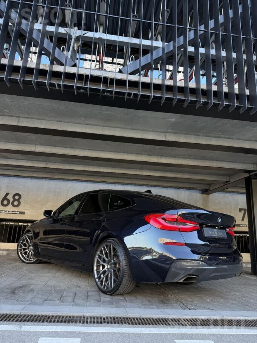 Black BMW 630 2018 in Riga, with an engine capacity of 3.00 L and mileage of 324 thousand km for 23990 €, photo 5 on AUTOMOTO.COM.LV