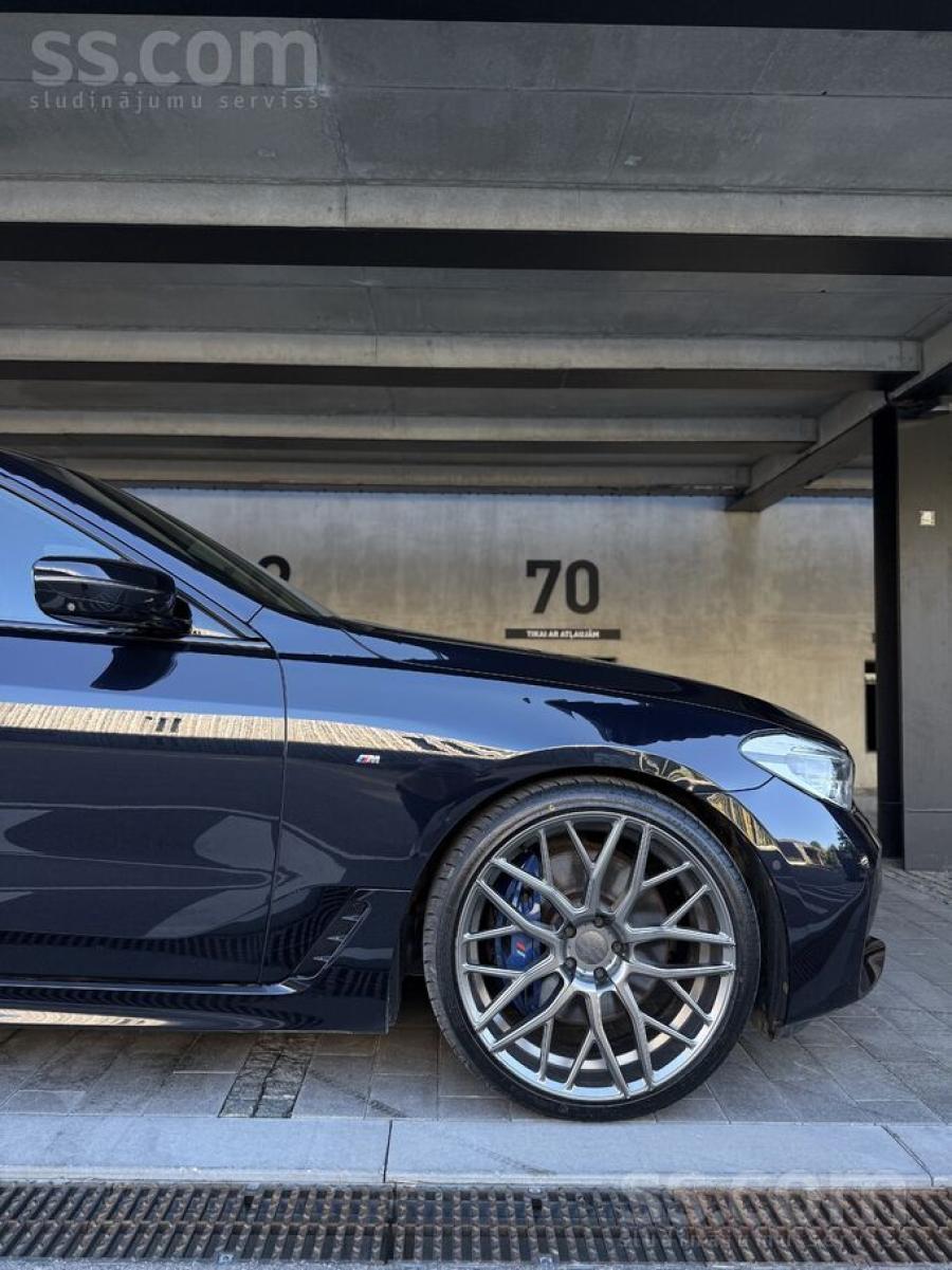 Black BMW 630 2018 in Riga, with an engine capacity of 3.00 L and mileage of 324 thousand km for 23990 €, photo 18 on AUTOMOTO.COM.LV