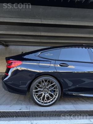 Black BMW 630 2018 in Riga, with an engine capacity of 3.00 L and mileage of 324 thousand km for 23990 €, photo 19 on AUTOMOTO.COM.LV