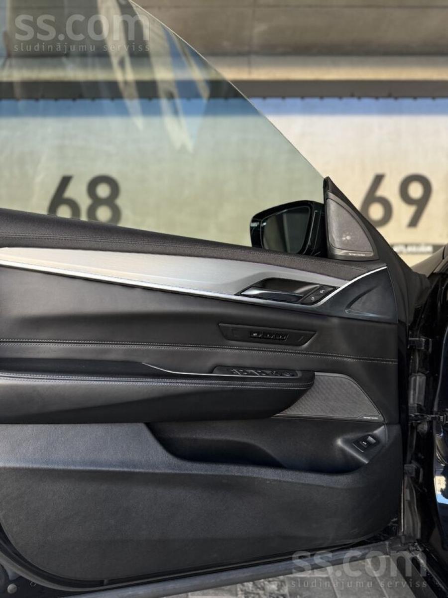 Black BMW 630 2018 in Riga, with an engine capacity of 3.00 L and mileage of 324 thousand km for 23990 €, photo 25 on AUTOMOTO.COM.LV