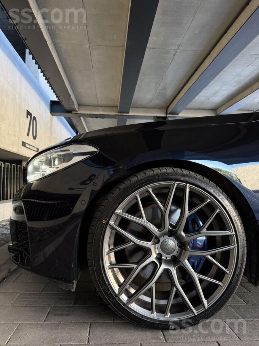 Black BMW 630 2018 in Riga, with an engine capacity of 3.00 L and mileage of 324 thousand km for 23990 €, photo 34 on AUTOMOTO.COM.LV