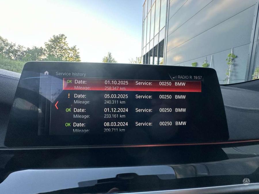 Melns BMW 630 2018 Viļņa, ar dzinēja tilpumu 2.99 L un nobraukumu 270 tūkst. km par 23500 €, foto 37 vietnē AUTOMOTO.COM.LV