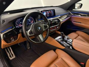 Black BMW 630 2020 in Marijampole, with an engine capacity of 2.99 L and mileage of 224 thousand km for 24950 €, photo 3 on AUTOMOTO.COM.LV