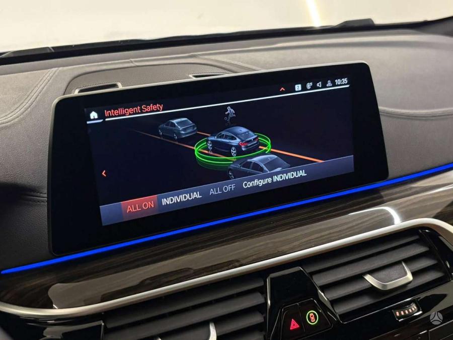 Black BMW 630 2020 in Marijampole, with an engine capacity of 2.99 L and mileage of 224 thousand km for 24950 €, photo 5 on AUTOMOTO.COM.LV
