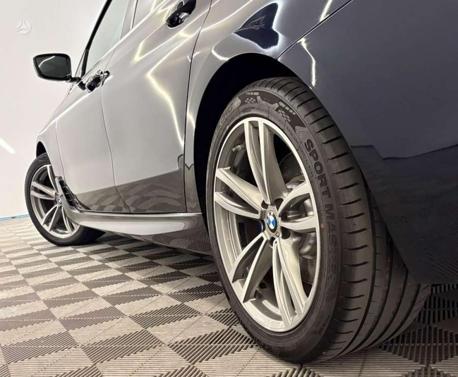 Black BMW 630 2020 in Marijampole, with an engine capacity of 2.99 L and mileage of 224 thousand km for 24950 €, photo 29 on AUTOMOTO.COM.LV