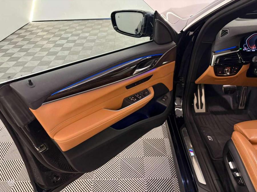 Black BMW 630 2020 in Marijampole, with an engine capacity of 2.99 L and mileage of 224 thousand km for 24950 €, photo 32 on AUTOMOTO.COM.LV