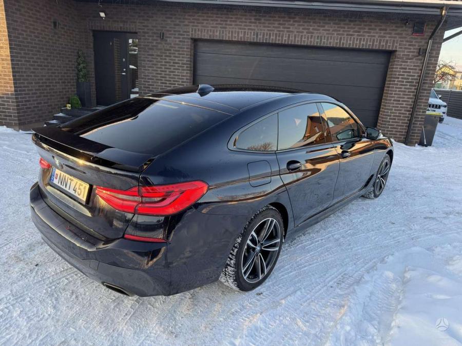 Black BMW 630 2021 in Klaipeda, with an engine capacity of 2.99 L and mileage of 92 thousand km for 35900 €, photo 4 on AUTOMOTO.COM.LV