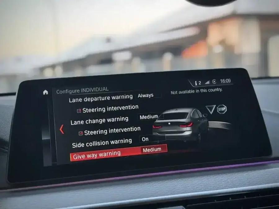 Zils BMW 630 2018 Jelgava, ar dzinēja tilpumu 3.00 L un nobraukumu 207 tūkst. km par 24800 €, foto 23 vietnē AUTOMOTO.COM.LV