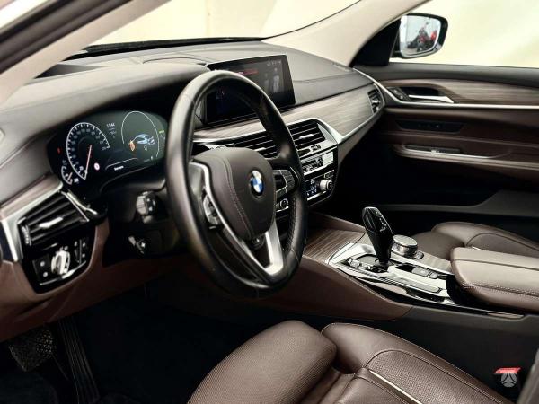 Brūns BMW 630 2019 Viļņa, ar dzinēja tilpumu 2.99 L un nobraukumu 89 tūkst. km par 35000 €, foto 8 vietnē AUTOMOTO.COM.LV