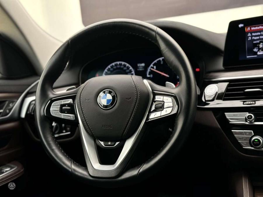 Brūns BMW 630 2019 Viļņa, ar dzinēja tilpumu 2.99 L un nobraukumu 89 tūkst. km par 35000 €, foto 16 vietnē AUTOMOTO.COM.LV