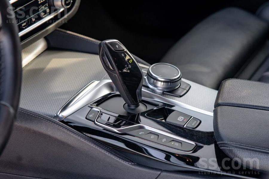 Grey BMW 630 2018 in Jurmala, with an engine capacity of 3.00 L and mileage of 201 thousand km for 26000 €, photo 13 on AUTOMOTO.COM.LV