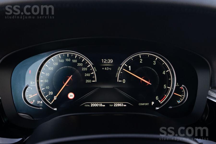 Grey BMW 630 2018 in Jurmala, with an engine capacity of 3.00 L and mileage of 201 thousand km for 26000 €, photo 35 on AUTOMOTO.COM.LV