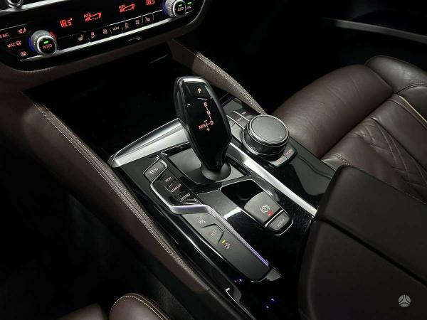 Pelēks BMW 630 2018 Utena, ar dzinēja tilpumu 2.99 L un nobraukumu 160 tūkst. km par 26700 €, foto 9 vietnē AUTOMOTO.COM.LV