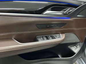 Grey BMW 630 2018 in Utena, with an engine capacity of 2.99 L and mileage of 160 thousand km for 26700 €, photo 25 on AUTOMOTO.COM.LV