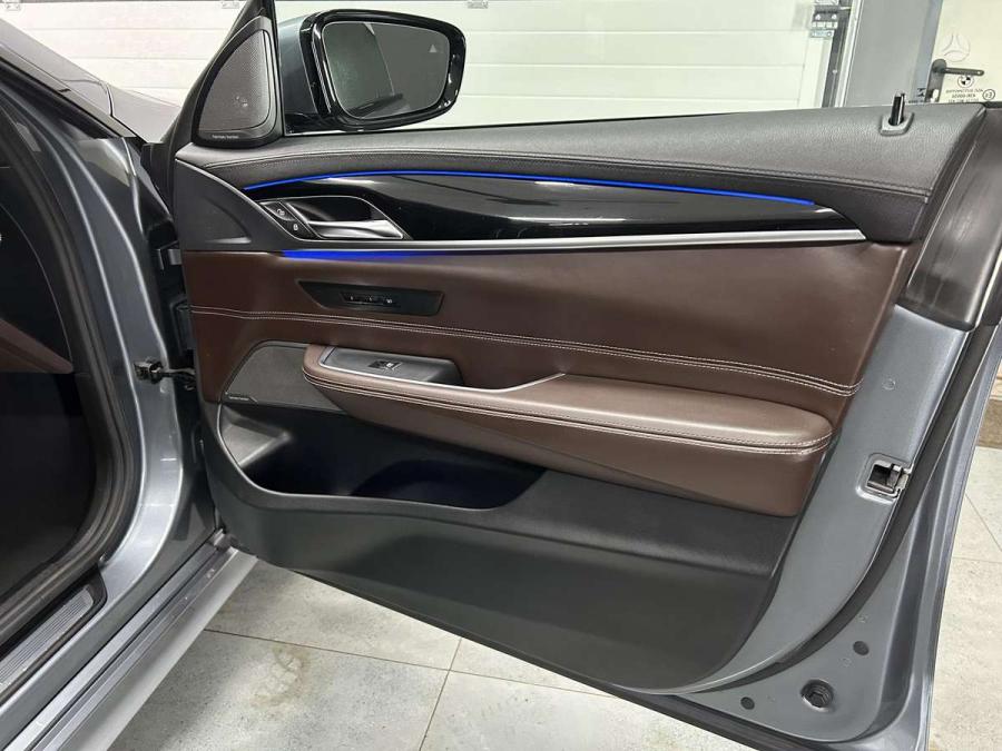 Grey BMW 630 2018 in Utena, with an engine capacity of 2.99 L and mileage of 160 thousand km for 26700 €, photo 27 on AUTOMOTO.COM.LV