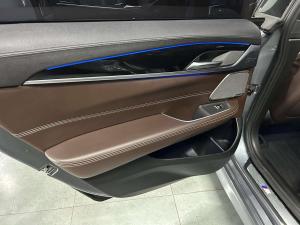 Grey BMW 630 2018 in Utena, with an engine capacity of 2.99 L and mileage of 160 thousand km for 26700 €, photo 28 on AUTOMOTO.COM.LV