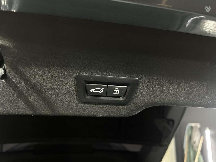 Grey BMW 630 2018 in Utena, with an engine capacity of 2.99 L and mileage of 160 thousand km for 26700 €, photo 31 on AUTOMOTO.COM.LV