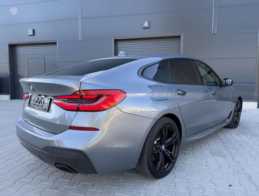Grey BMW 630 2018 in Utena, with an engine capacity of 3.00 L and mileage of 160 thousand km for 26600 €, photo 5 on AUTOMOTO.COM.LV