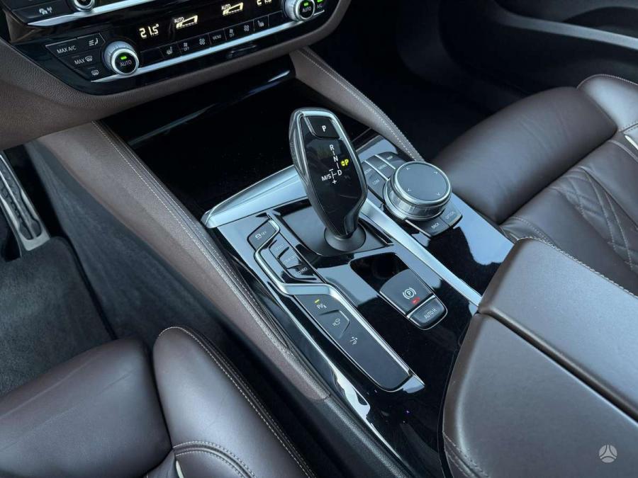 Grey BMW 630 2018 in Utena, with an engine capacity of 3.00 L and mileage of 160 thousand km for 26600 €, photo 21 on AUTOMOTO.COM.LV
