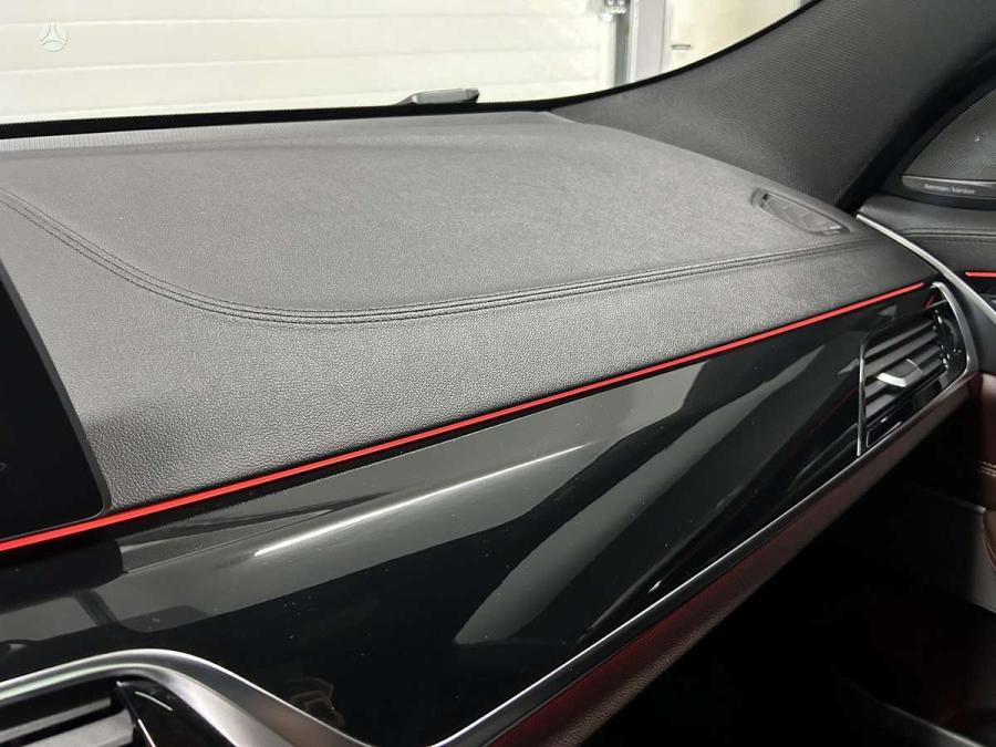 Grey BMW 630 2018 in Utena, with an engine capacity of 2.99 L and mileage of 160 thousand km for 26500 €, photo 16 on AUTOMOTO.COM.LV
