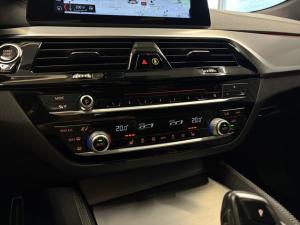 Pelēks BMW 630 2019 Rīga, ar dzinēja tilpumu 3.00 L un nobraukumu 121 tūkst. km par 29990 €, foto 19 vietnē AUTOMOTO.COM.LV