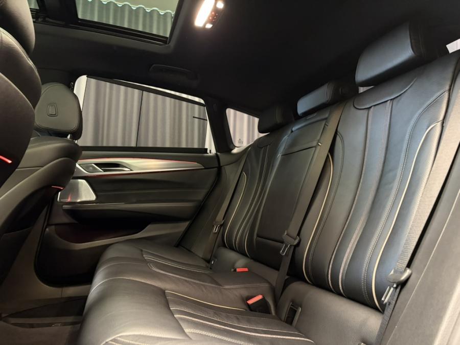 Pelēks BMW 630 2019 Rīga, ar dzinēja tilpumu 3.00 L un nobraukumu 121 tūkst. km par 29990 €, foto 26 vietnē AUTOMOTO.COM.LV