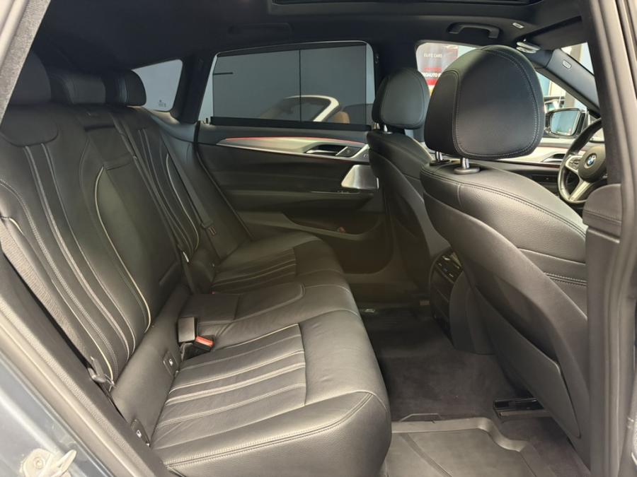 Pelēks BMW 630 2019 Rīga, ar dzinēja tilpumu 3.00 L un nobraukumu 121 tūkst. km par 29990 €, foto 28 vietnē AUTOMOTO.COM.LV