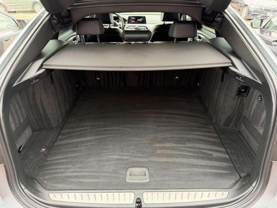 Grey BMW 630 2019 in Utena, with an engine capacity of 2.99 L and mileage of 275 thousand km for 17990 €, photo 23 on AUTOMOTO.COM.LV