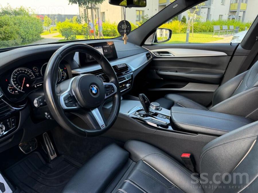 Grey BMW 630 2019 in Riga, with an engine capacity of 3.00 L and mileage of 122 thousand km for 28500 €, photo 10 on AUTOMOTO.COM.LV