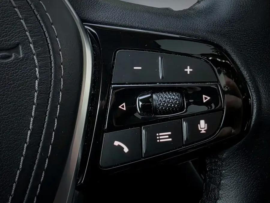 Grey BMW 630 2020 in Riga, with an engine capacity of 2.00 L and mileage of 184 thousand km for 26900 €, photo 15 on AUTOMOTO.COM.LV