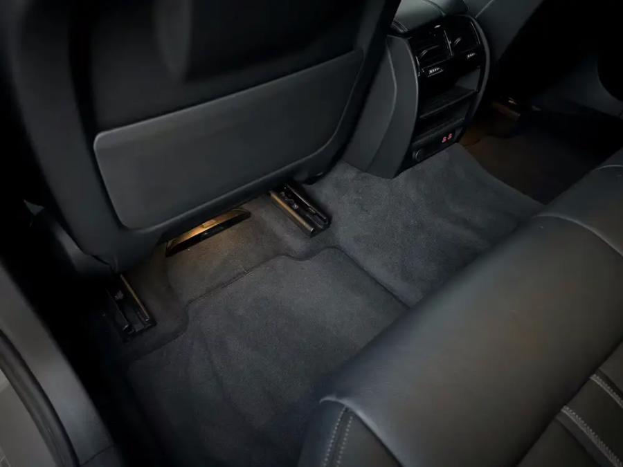 Grey BMW 630 2020 in Riga, with an engine capacity of 2.00 L and mileage of 184 thousand km for 26900 €, photo 35 on AUTOMOTO.COM.LV