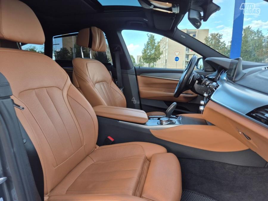 Pelēks BMW 630 2018 Panevēža, ar dzinēja tilpumu 3.00 L un nobraukumu 245 tūkst. km par 27800 €, foto 19 vietnē AUTOMOTO.COM.LV