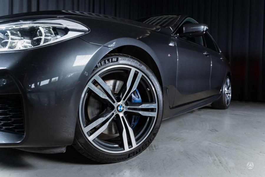 Pelēks BMW 630 2018 Viļņa, ar dzinēja tilpumu 2.99 L un nobraukumu 89 tūkst. km par 29999 €, foto 10 vietnē AUTOMOTO.COM.LV