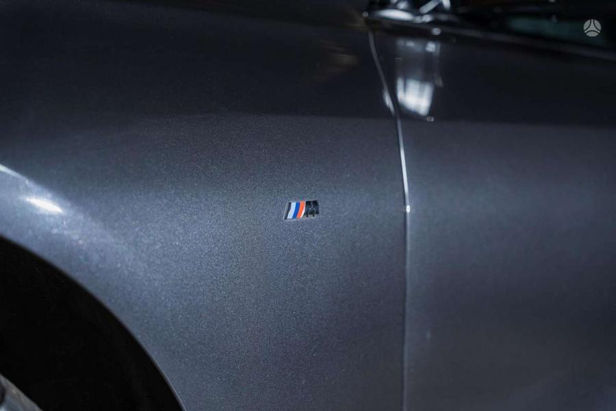 Pelēks BMW 630 2018 Viļņa, ar dzinēja tilpumu 2.99 L un nobraukumu 89 tūkst. km par 29999 €, foto 13 vietnē AUTOMOTO.COM.LV