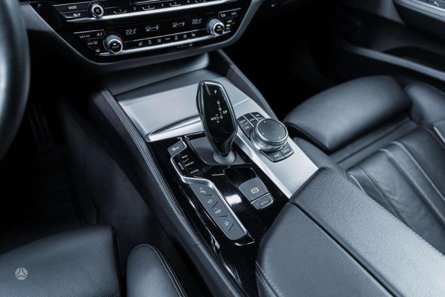 Pelēks BMW 630 2018 Viļņa, ar dzinēja tilpumu 2.99 L un nobraukumu 89 tūkst. km par 29999 €, foto 26 vietnē AUTOMOTO.COM.LV