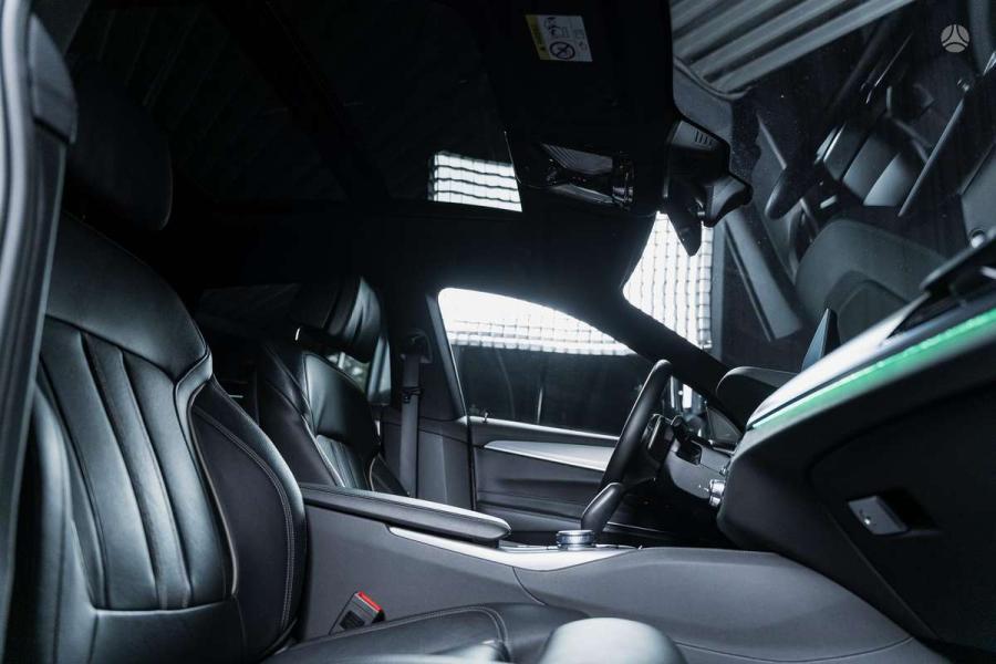 Pelēks BMW 630 2018 Viļņa, ar dzinēja tilpumu 2.99 L un nobraukumu 89 tūkst. km par 29999 €, foto 28 vietnē AUTOMOTO.COM.LV