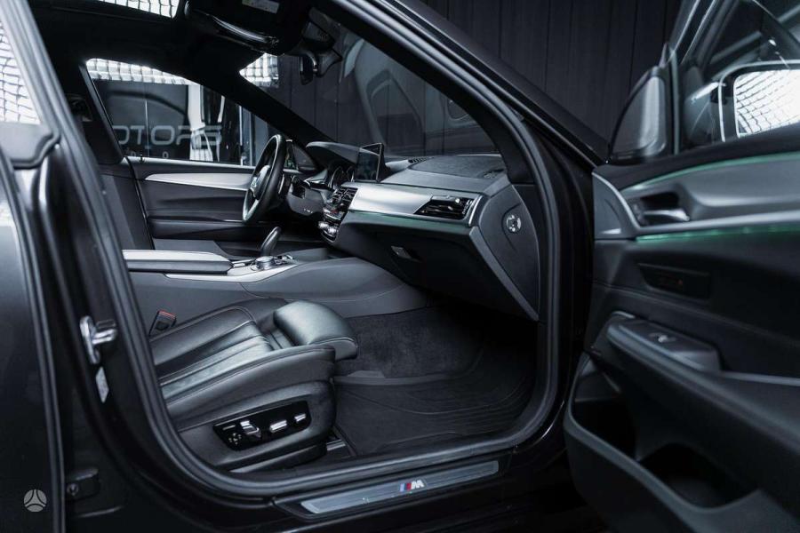 Pelēks BMW 630 2018 Viļņa, ar dzinēja tilpumu 2.99 L un nobraukumu 89 tūkst. km par 29999 €, foto 29 vietnē AUTOMOTO.COM.LV