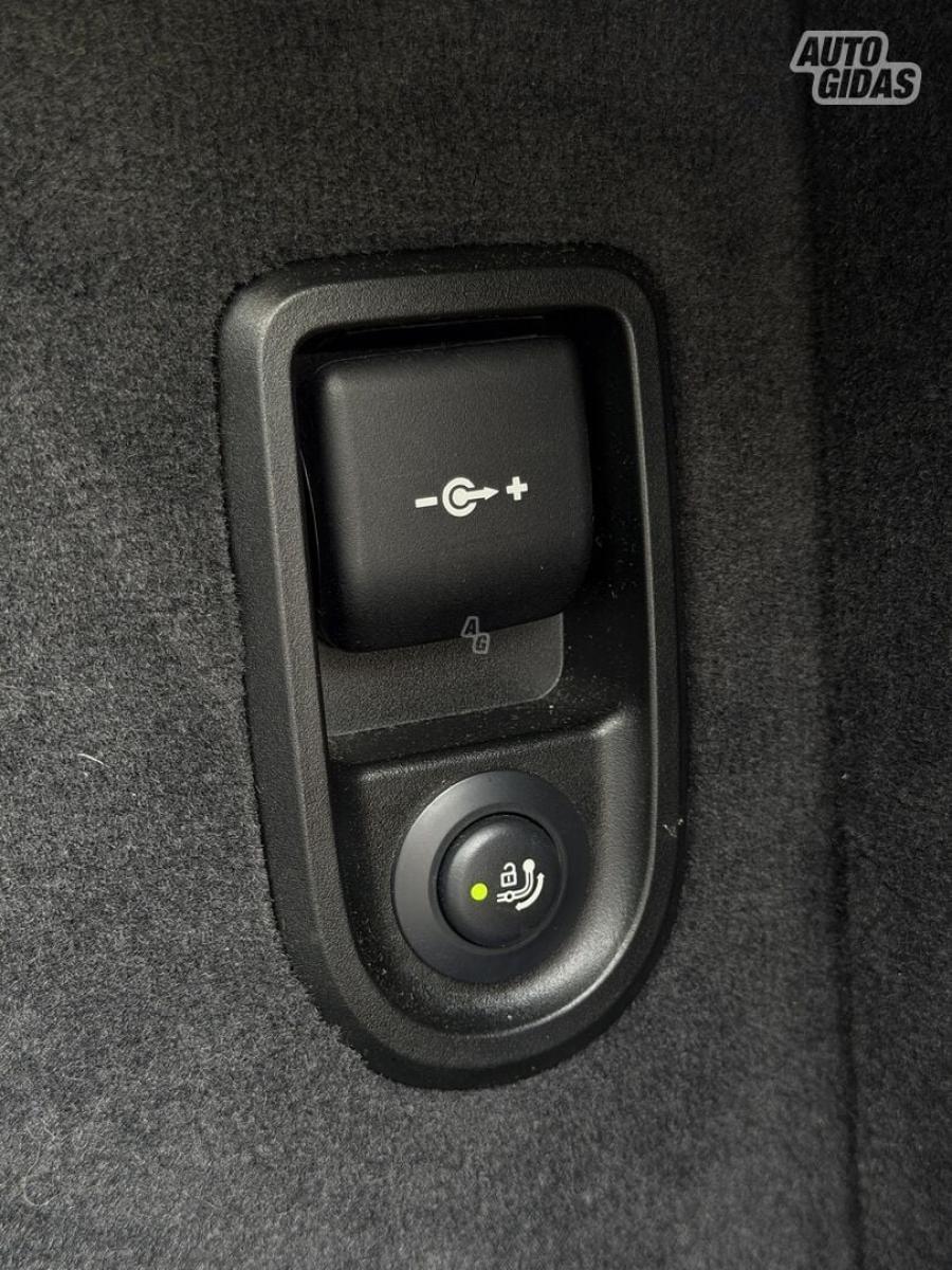 BMW 630 2018 in Vilnius, with an engine capacity of 3.00 L and mileage of 272 thousand km for 25500 €, photo 32 on AUTOMOTO.COM.LV