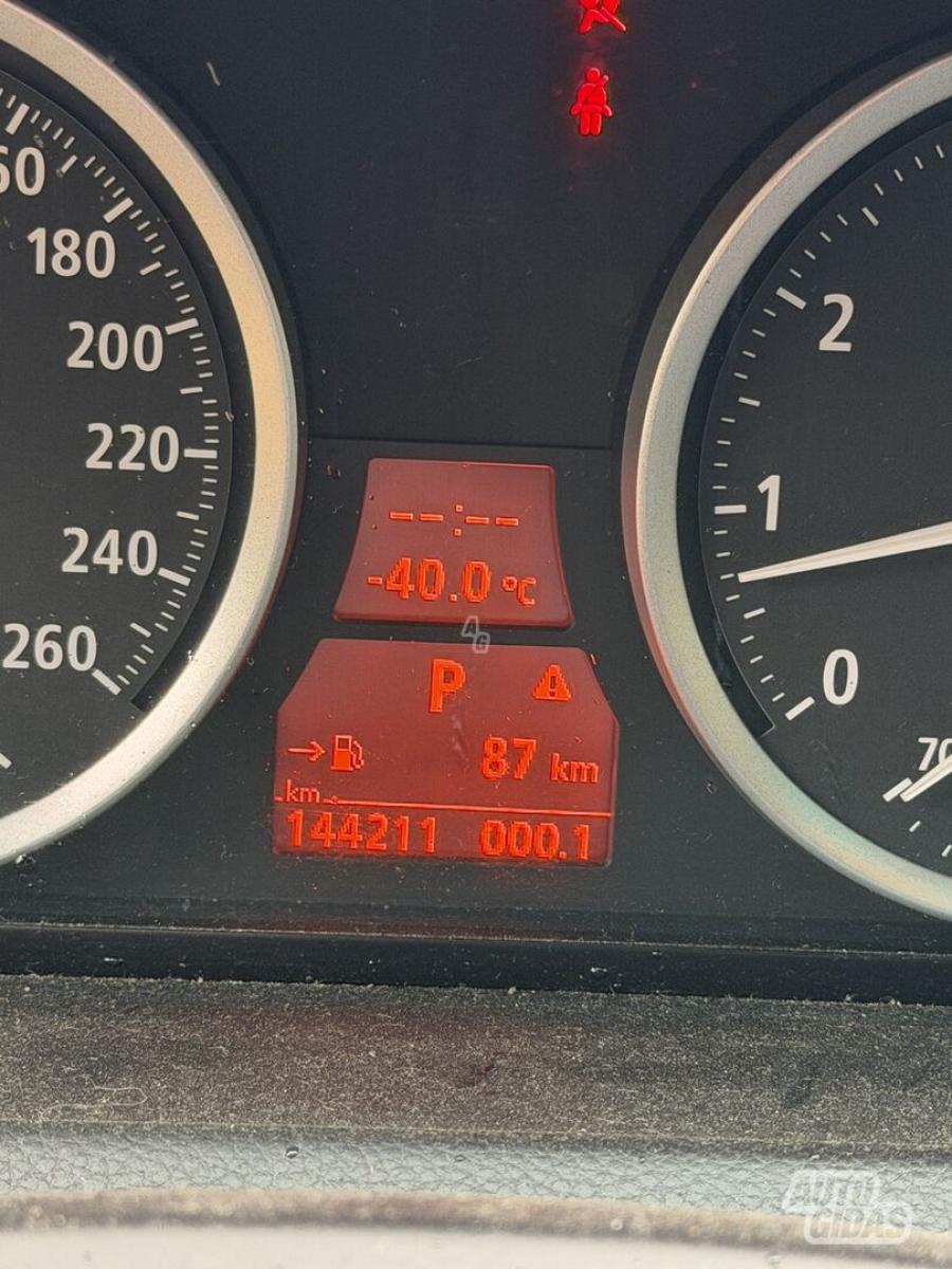 Red BMW 630 2007 in Kaunas, with an engine capacity of 3.00 L and mileage of 144 thousand km for 5000 €, photo 15 on AUTOMOTO.COM.LV