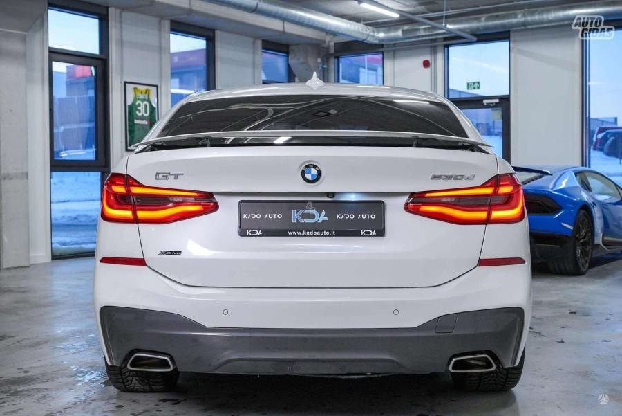 Balts BMW 630 2018 Marijampole, ar dzinēja tilpumu 3.00 L un nobraukumu 238 tūkst. km par 25450 €, foto 12 vietnē AUTOMOTO.COM.LV