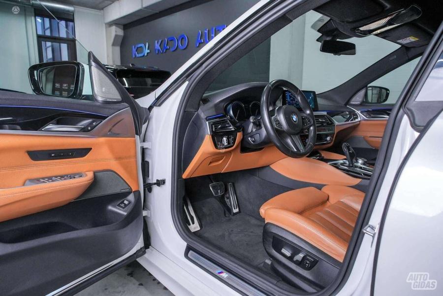 Balts BMW 630 2018 Marijampole, ar dzinēja tilpumu 3.00 L un nobraukumu 238 tūkst. km par 25450 €, foto 24 vietnē AUTOMOTO.COM.LV