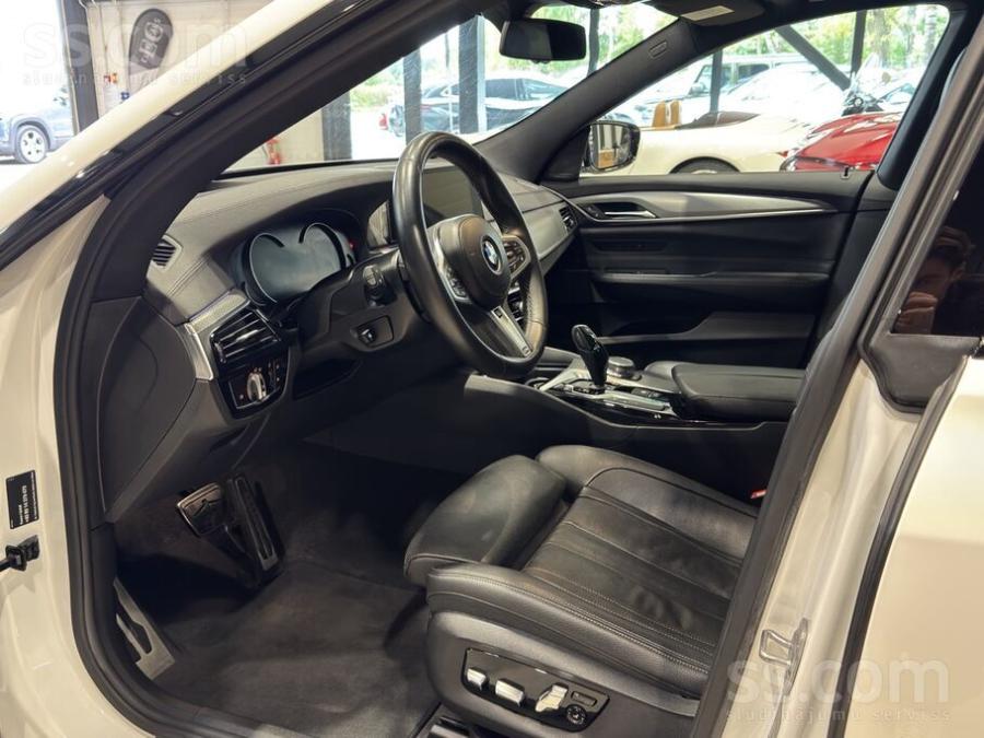 White BMW 630 2018 in Riga, with an engine capacity of 3.00 L and mileage of 134 thousand km for 25990 €, photo 11 on AUTOMOTO.COM.LV